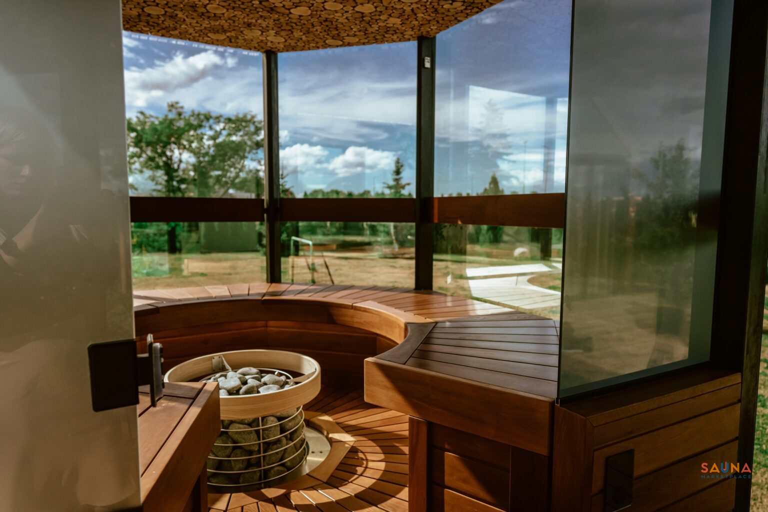 Haljas Hele Glass Sauna | SaunaMarketplace.com